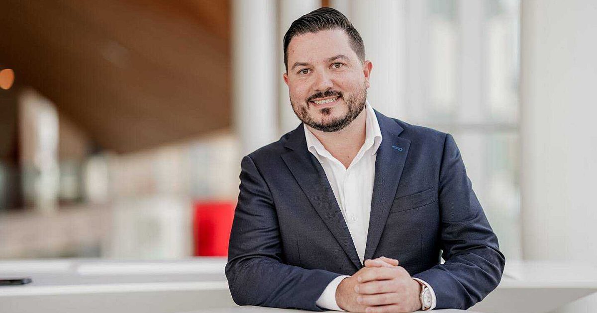 Alexandre-Stéphane Boucher named ÉTS 2024… | JCB Construction Canada