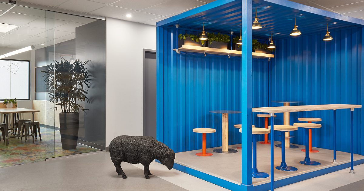 Collège Sainte-Anne in Lachine | JCB Construction Canada